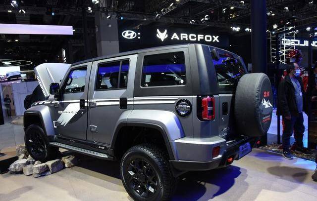 2023款BJ40全面升级！2.3T+8AT+231马力，起售价仅需15.98万元_搜狐汽车_搜狐网