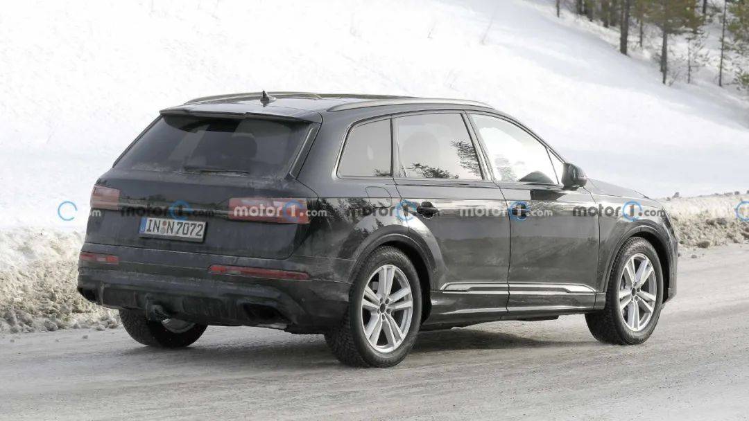 新款奥迪Q7曝光 变身硬汉比宝马X5奔驰GLE更帅？_搜狐汽车_搜狐网