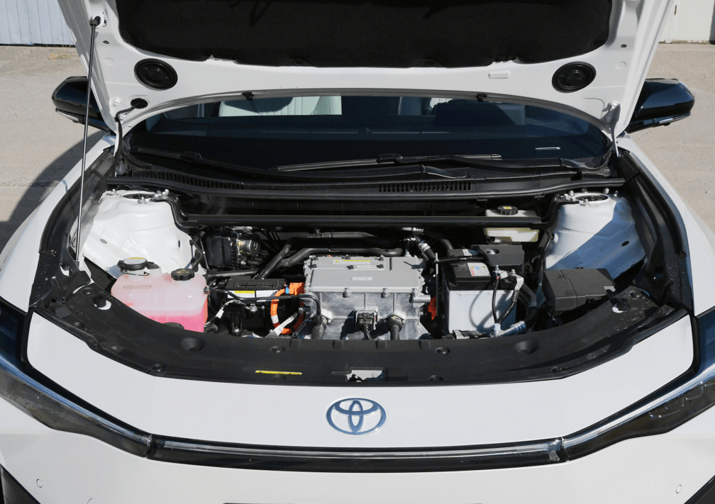 丰田e-TNGA架构+比亚迪三电系统，bZ3三款配置怎么选？_搜狐汽车_搜狐网