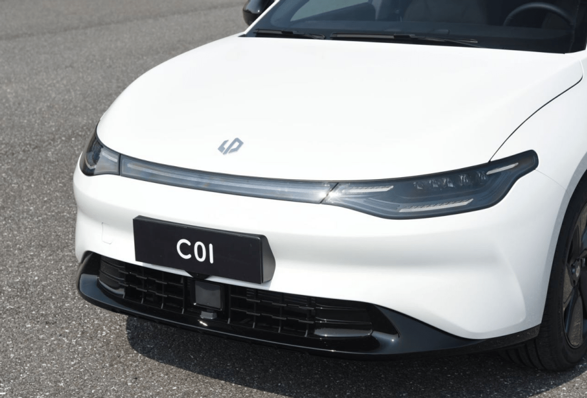 自驾游爱好者选车 长安深蓝SL03和零跑C01谁更合适？_搜狐汽车_搜狐网