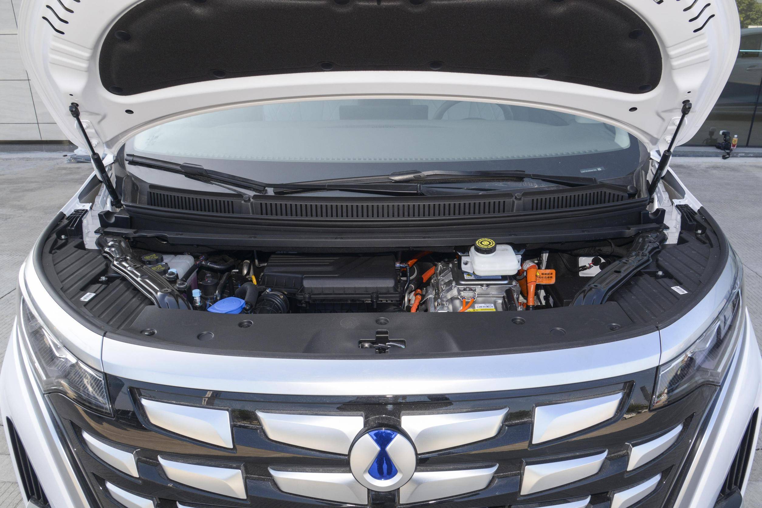 40万级国产中大型MPV，岚图梦想家PHEV对比腾势D9 DM-i，你怎么选_搜狐汽车_搜狐网