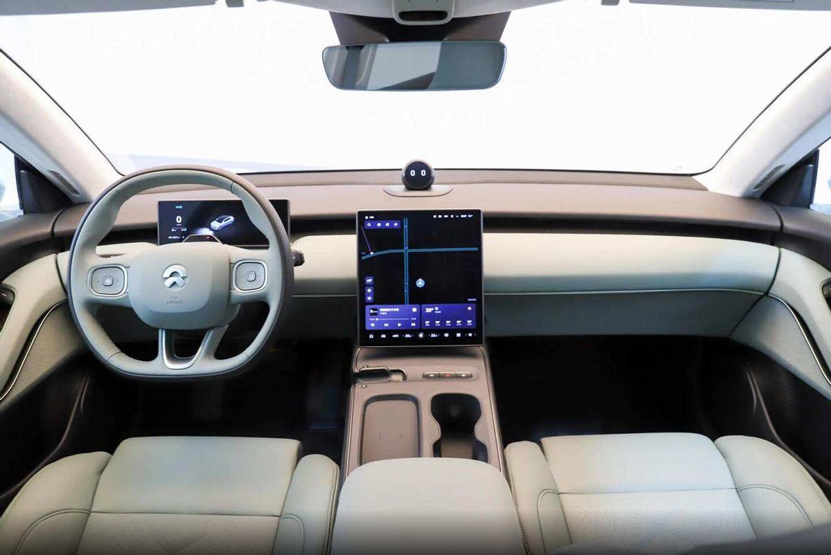 30万买自主品牌还是BBA，蔚来ET5 VS奥迪A4L，选谁更有面儿？_搜狐汽车_搜狐网