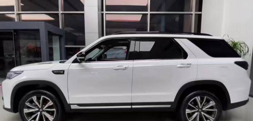 你们要的8AT来了！2023款长安CS95到店，尺寸微调，升级爱信8AT_搜狐汽车_搜狐网