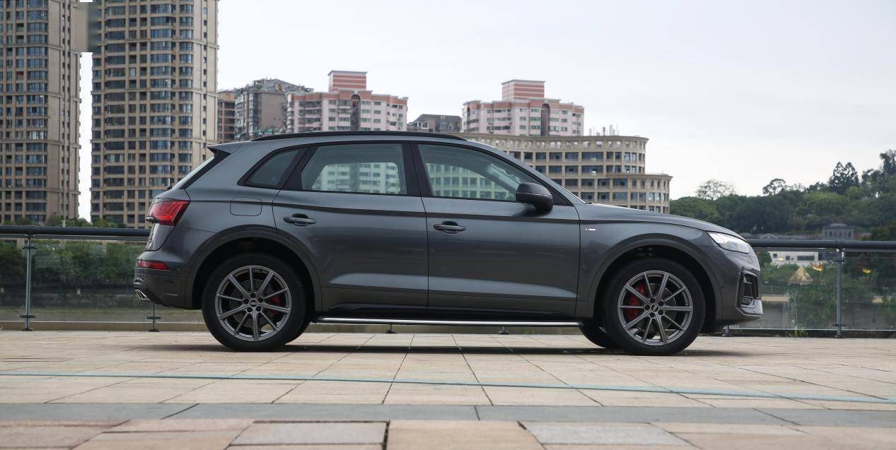 顶配48.88万！新款奥迪Q5L正式上市，外观采用轿跑风格_搜狐汽车_搜狐网