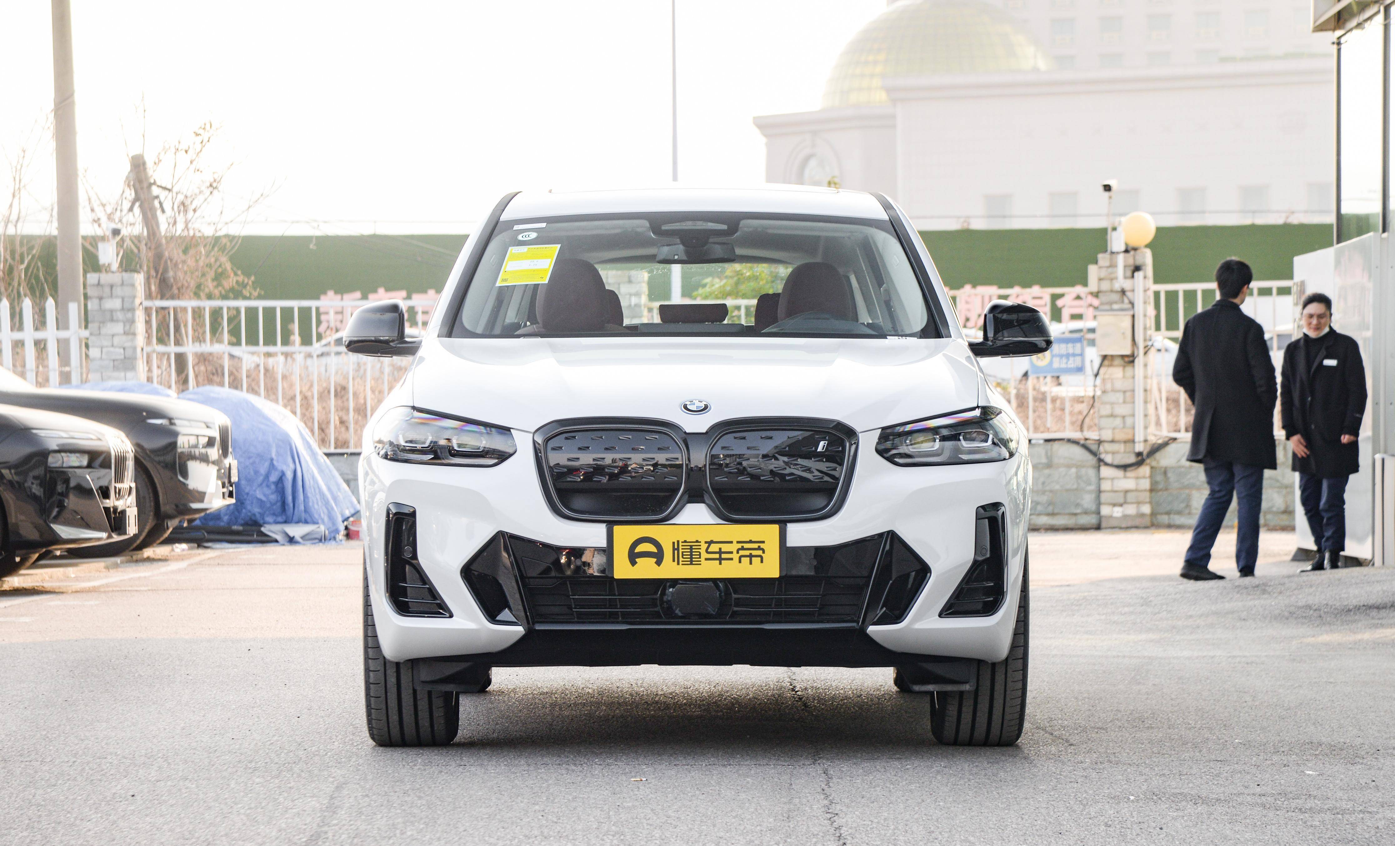 搭载单电机动力，纯电续航535km的中型SUV宝马iX3是否值得推荐_搜狐汽车_搜狐网