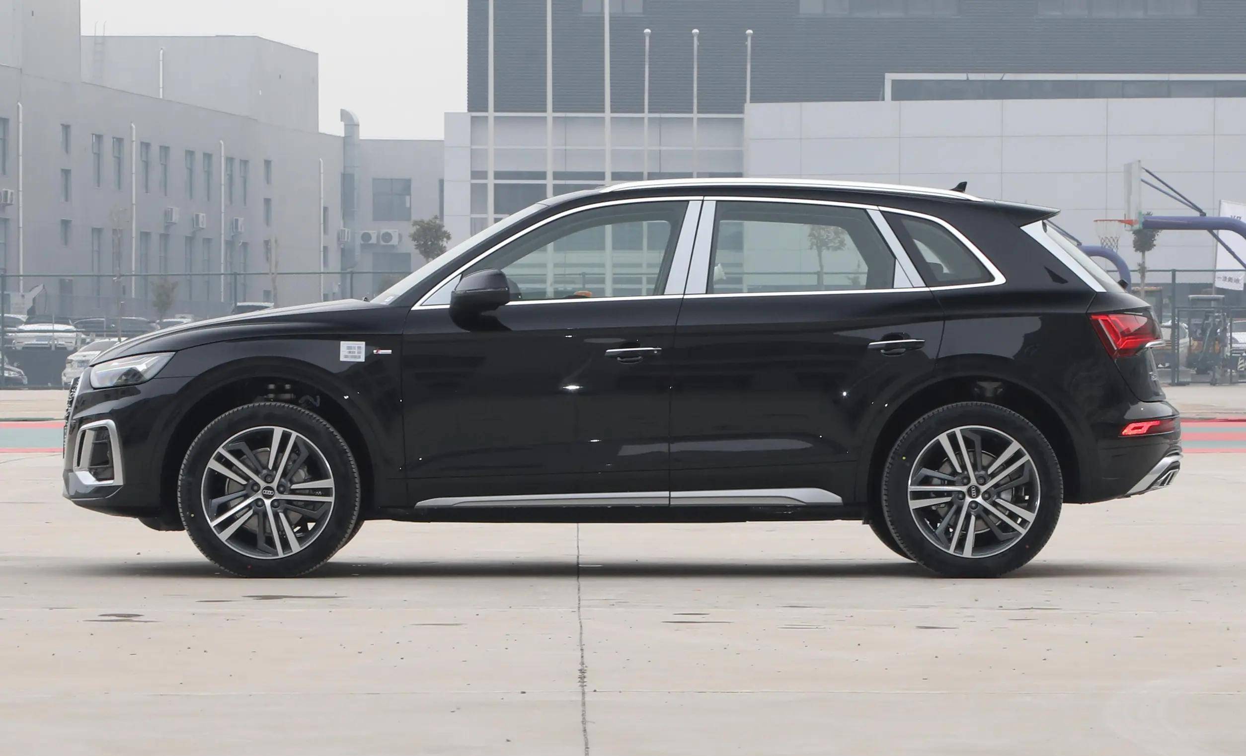 39.75万元起售，外观动感时尚，2023款奥迪Q5L正式上市_搜狐汽车_搜狐网