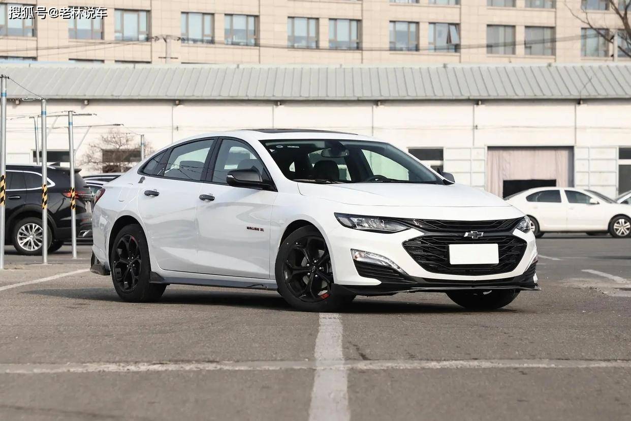 配2.0T+9AT，从19.59万跌至13.59万，为何优惠大也“卖不动”？_搜狐汽车_搜狐网