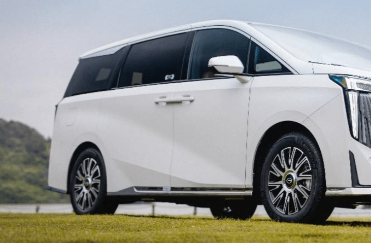 传祺出击插混市场，传祺E9综合续航超1000km，比M8还要高级_搜狐汽车_搜狐网