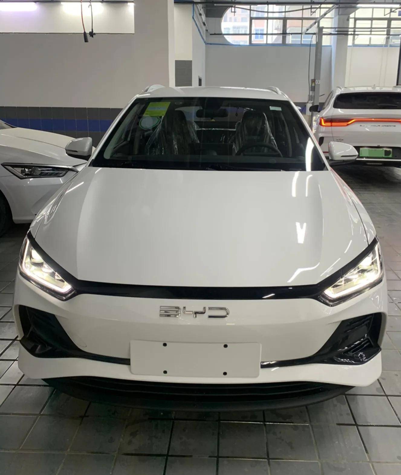 妥妥的海豚陪跑选手！比亚迪2023款e2上市，10.28万元起_搜狐汽车_搜狐网