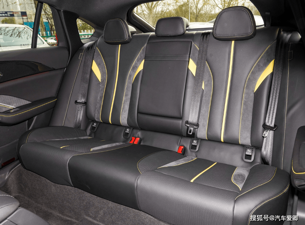 “最美红旗轿车”来了，长4990mm，轿跑车身2.0T+8AT，雅阁压力大_搜狐汽车_搜狐网