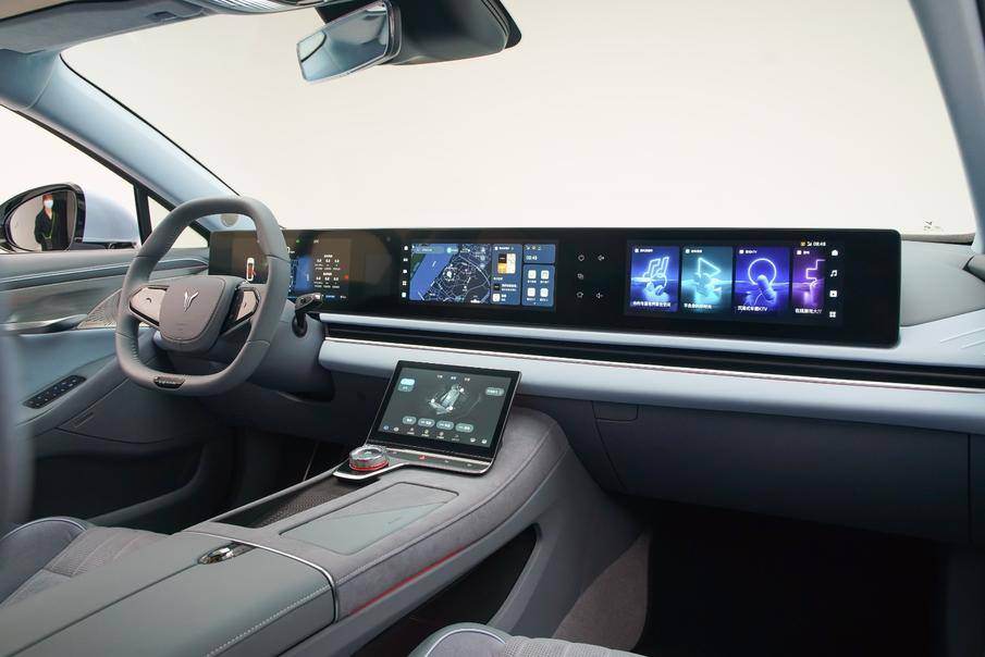 岚图追光正式上市 售价32.29万-43.29万元，直面蔚来ET7_搜狐汽车_搜狐网