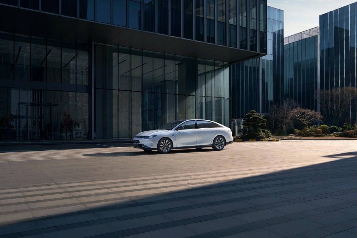 智能化对比谁更强？零跑C01 PK AION S plus_搜狐汽车_搜狐网