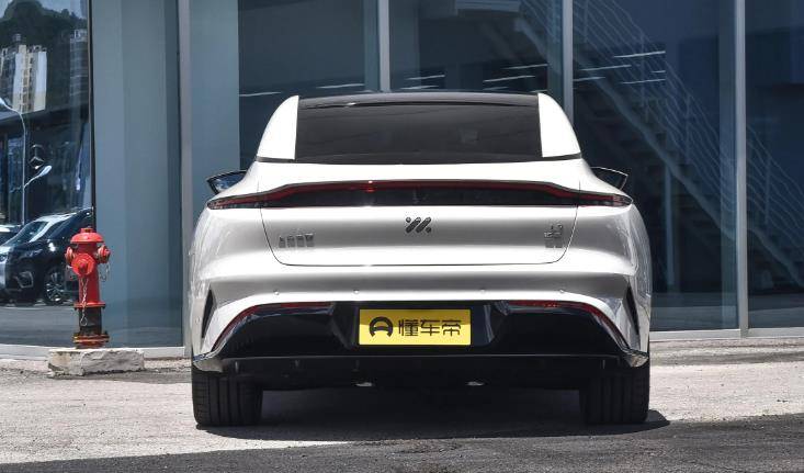 两款豪华中大型轿车PK：凯迪拉克CT6和智己L7，哪款适合你？_搜狐汽车_搜狐网