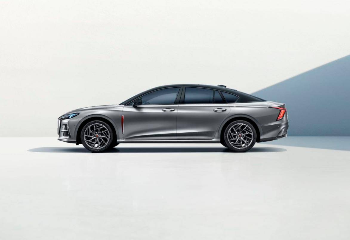 红旗H6现身了，比雅阁帅气，2.0T配8AT，顶配才23.98万_搜狐汽车_搜狐网