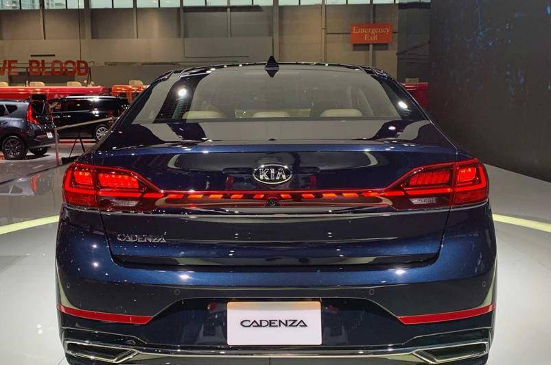 谁说韩系车低端？看看起亚新车，V6＋8AT！比K5高级_搜狐汽车_搜狐网