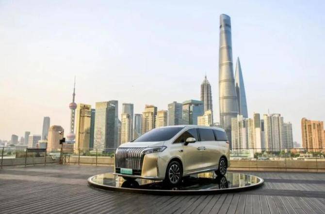 腾势D9 DM-i迎来新对手 三款混动MPV亮相 雷克萨斯LM领衔_搜狐汽车_搜狐网