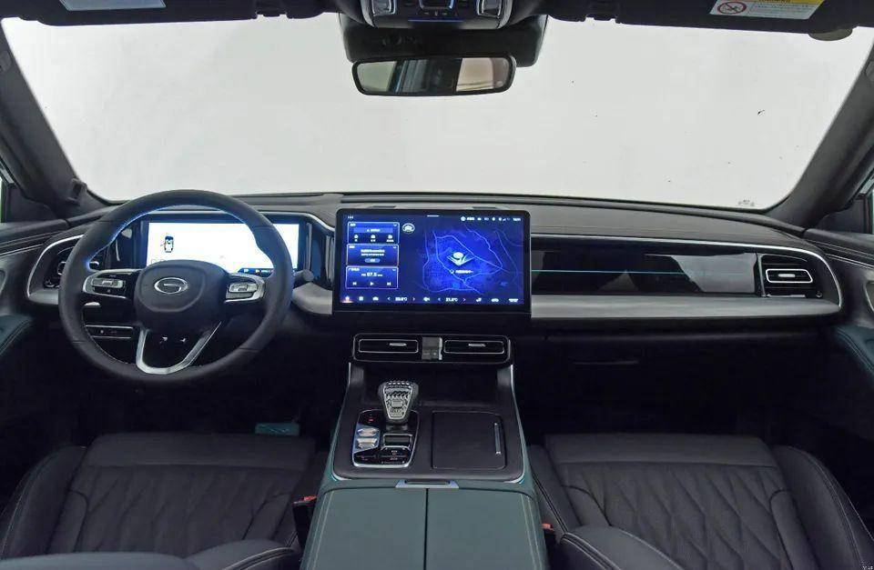 国产旗舰SUV高手过招，全新荣威RX9和传祺GS8，谁是强中手？_搜狐汽车_搜狐网