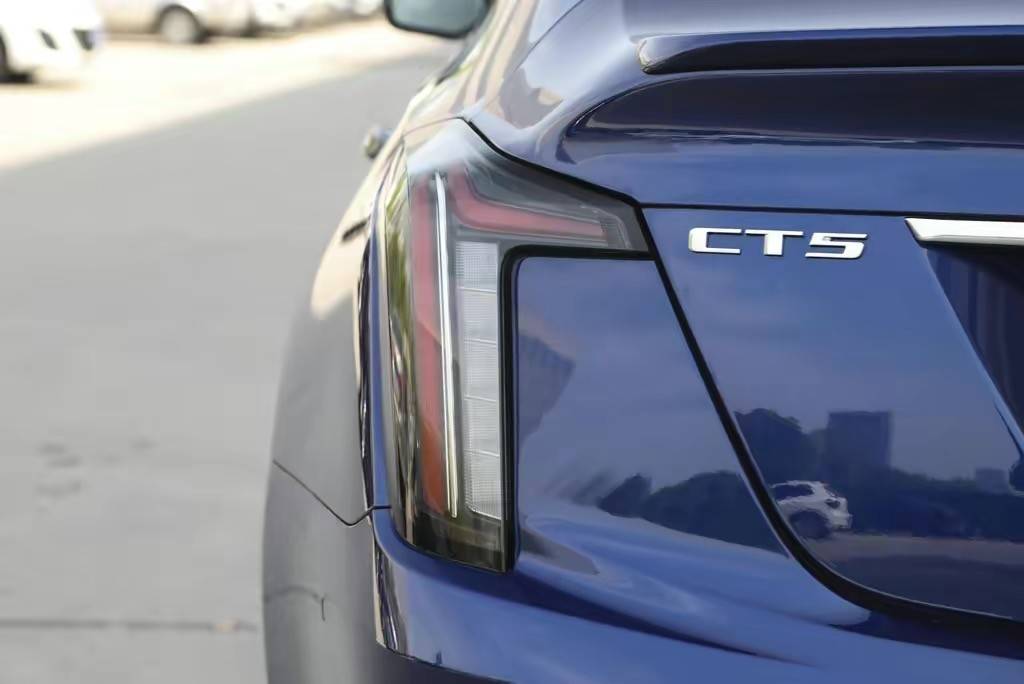 宝马3系不香了，入门就配237马力+后驱，颜值还高，凯迪拉克CT5_搜狐汽车_搜狐网