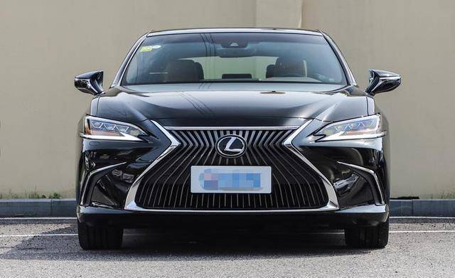 预算30万，开完奔驰C260L，再换到雷克萨斯ES上，车主：差距明显_搜狐汽车_搜狐网