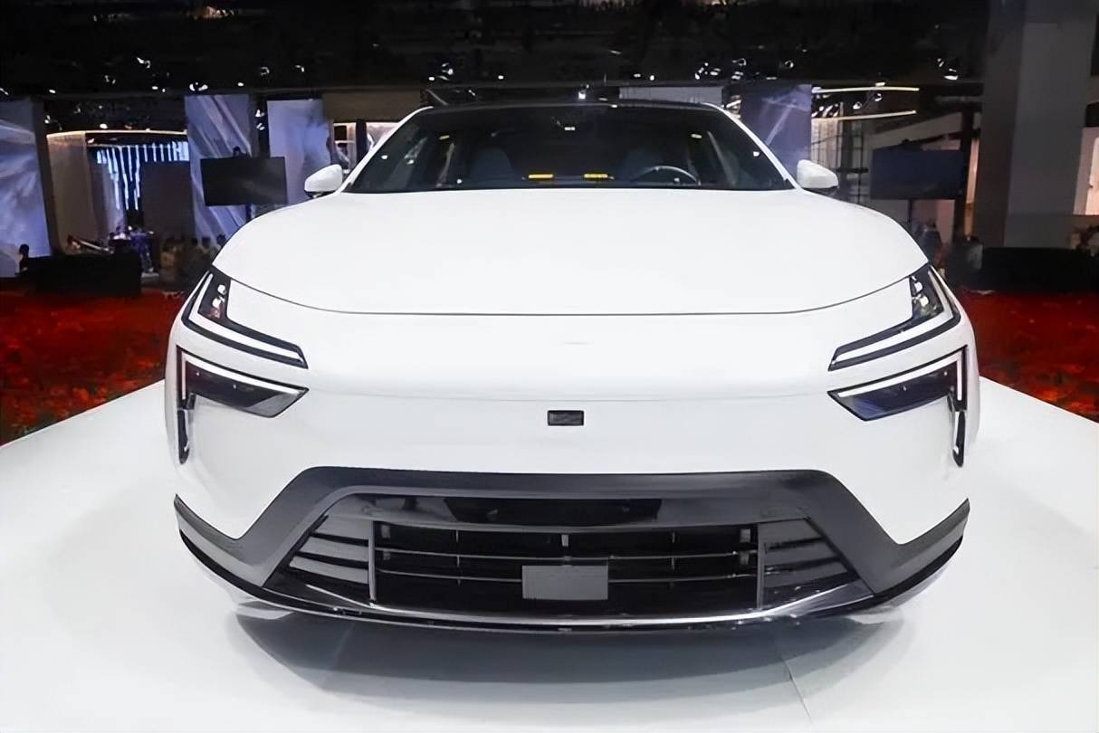 极星4亮相于上海车展，Flym Auto Core成为新车最大卖点_搜狐汽车_搜狐网