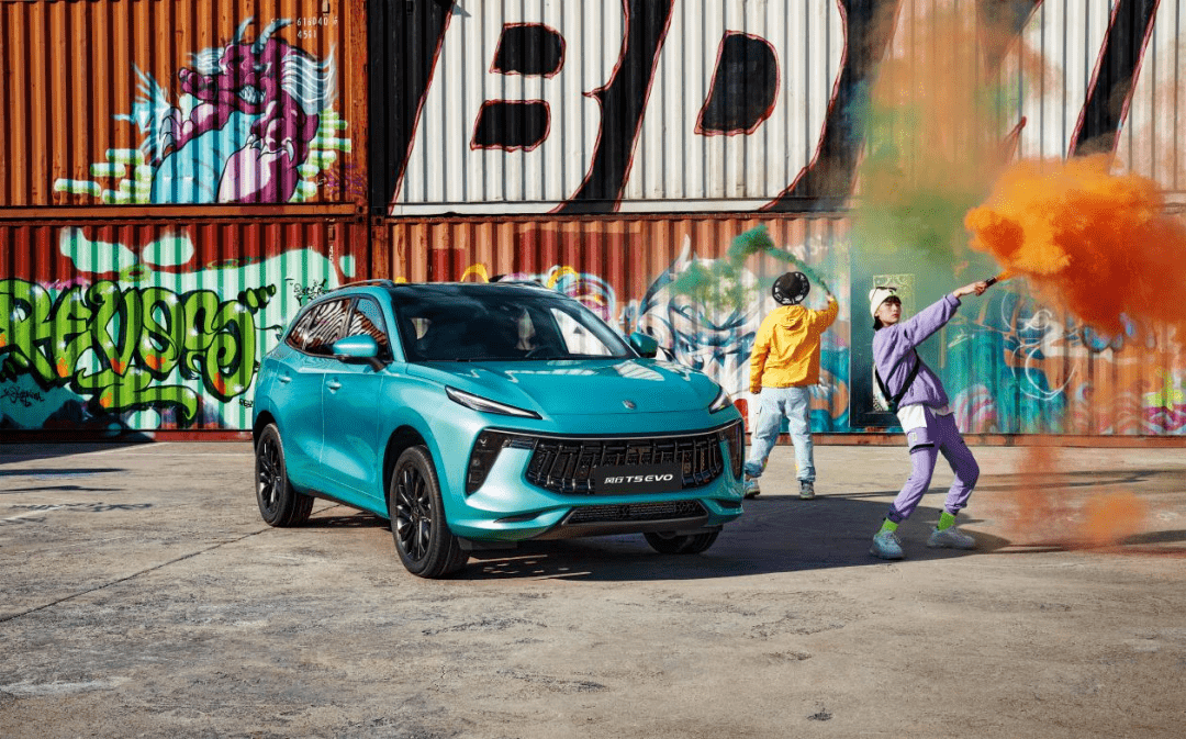 花10W买30W的体验！年轻人的第一台SUV就该这么选！_搜狐汽车_搜狐网