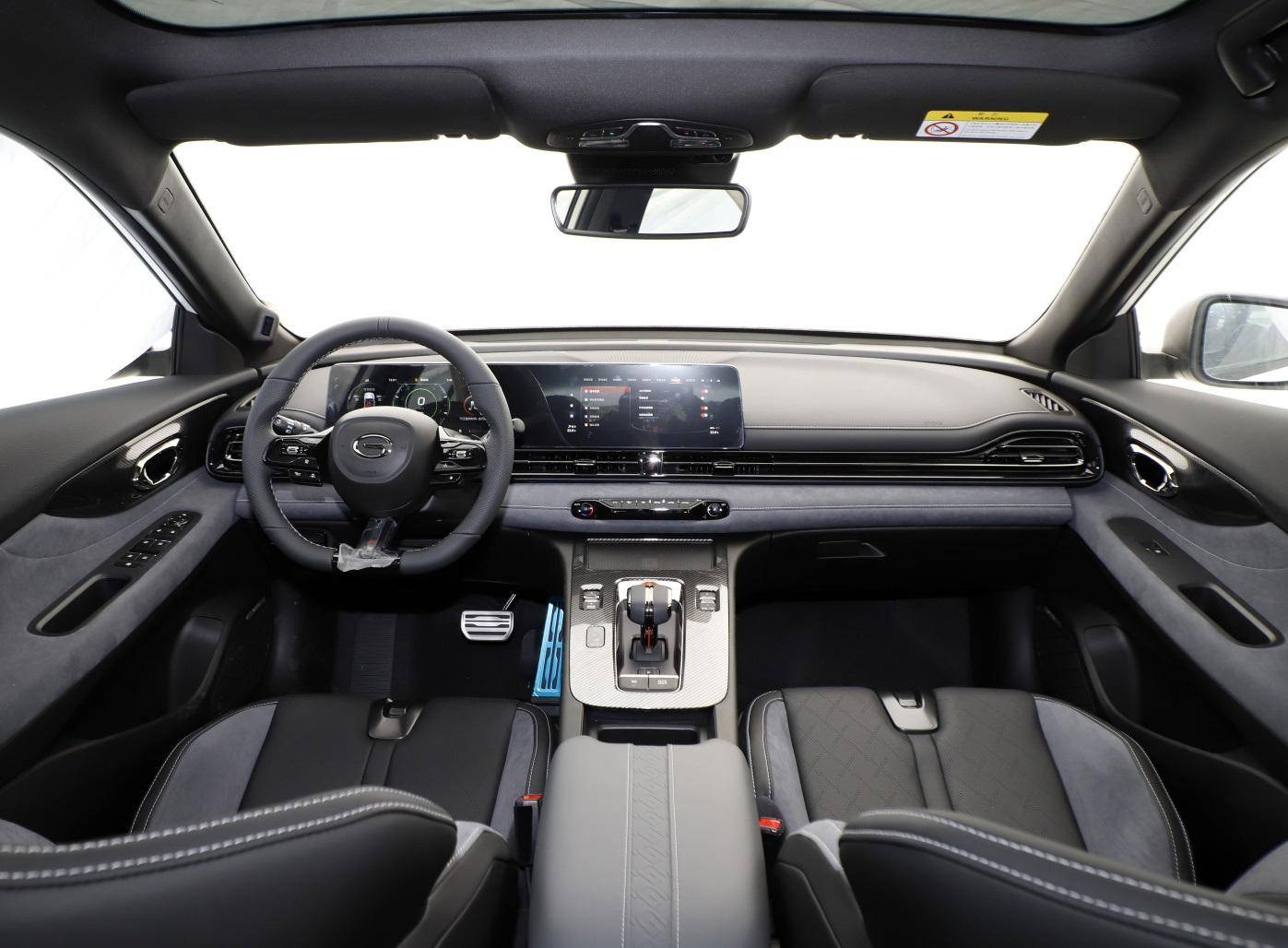 13.8万起，2.0T+8AT，5.7s破百，传祺影豹2.0T值得买吗？_搜狐汽车_搜狐网