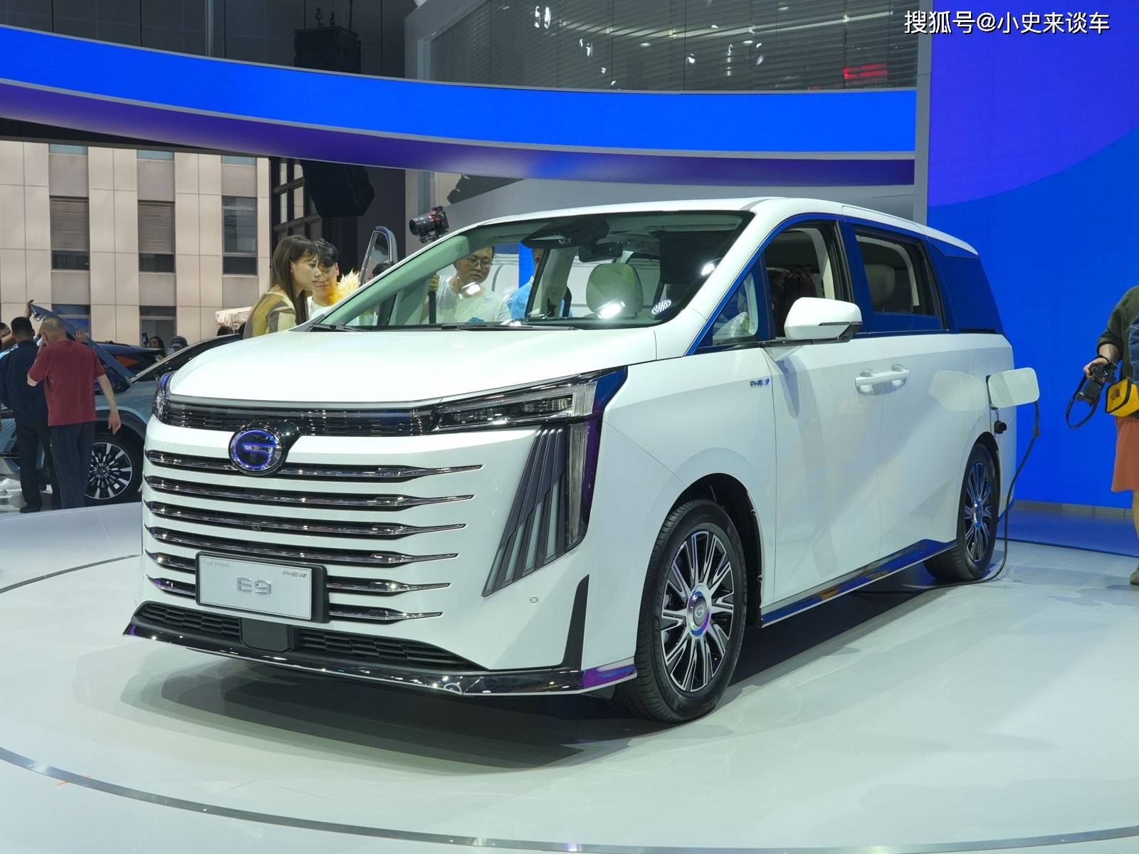 传祺铁了心要取代埃尔法！全新E9车展上市，续航1032Km配2.0T混动_搜狐汽车_搜狐网