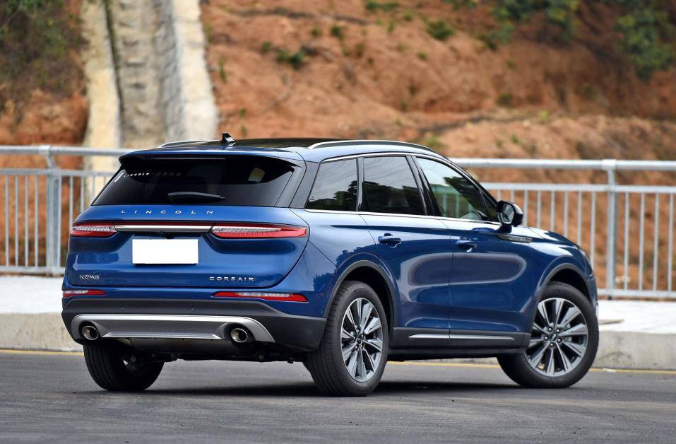 比宝马X1更豪华的美式贵族，全系245马力＋8AT，实测零百6.83秒_搜狐汽车_搜狐网