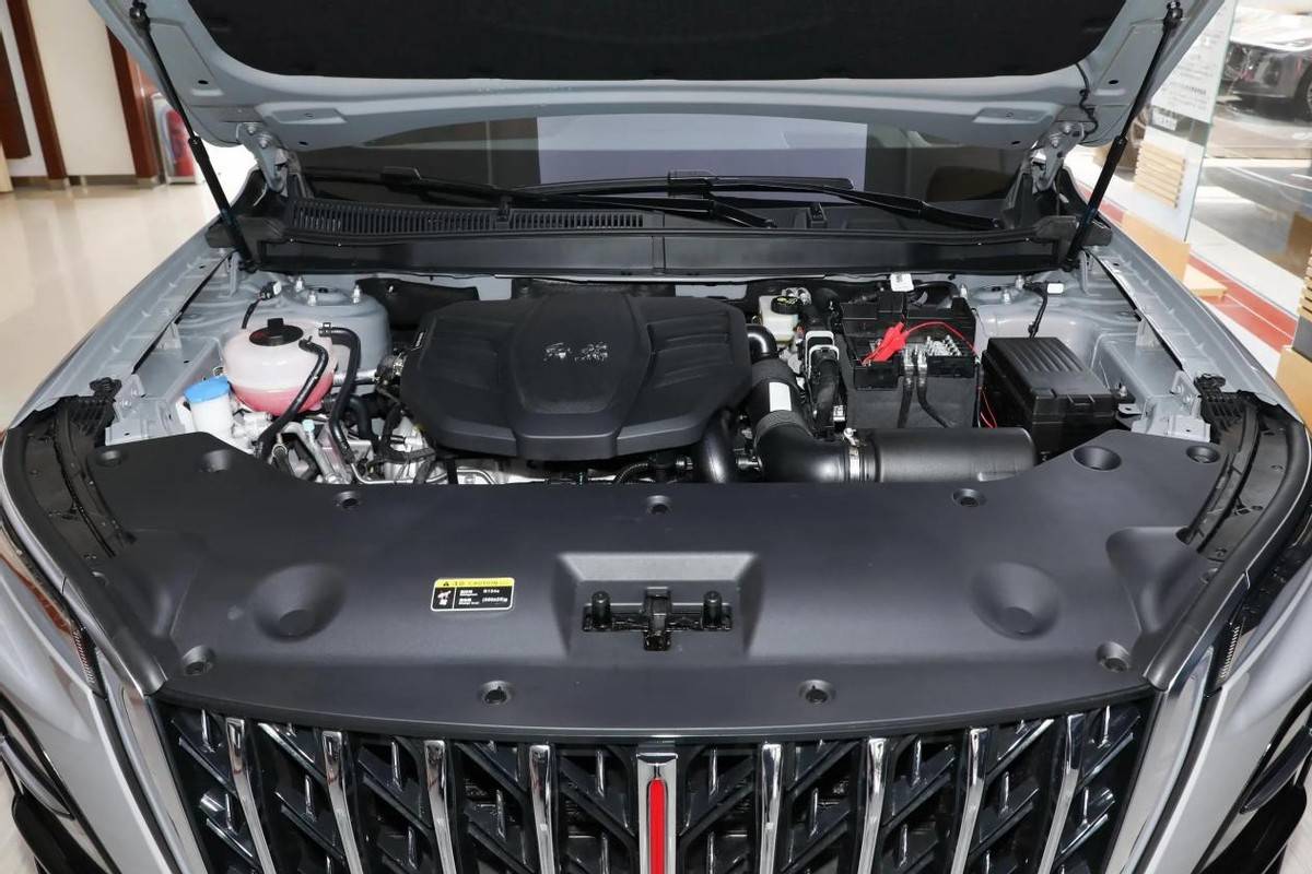 新款红旗HS5即将上市，外观大气、内饰豪华，入门配2.0T+6AT_搜狐汽车_搜狐网