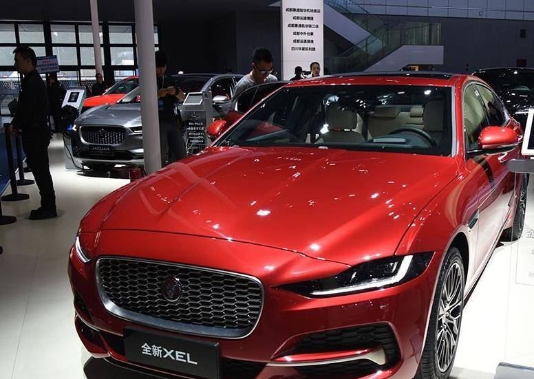 捷豹打出“王牌”！实力赶超凯迪拉克CT4，爆250马力，零百7.3秒_搜狐汽车_搜狐网