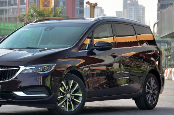 今日上市，GL8亲兄弟，标配双10.25英寸一体大屏，仅售14.99万_搜狐汽车_搜狐网