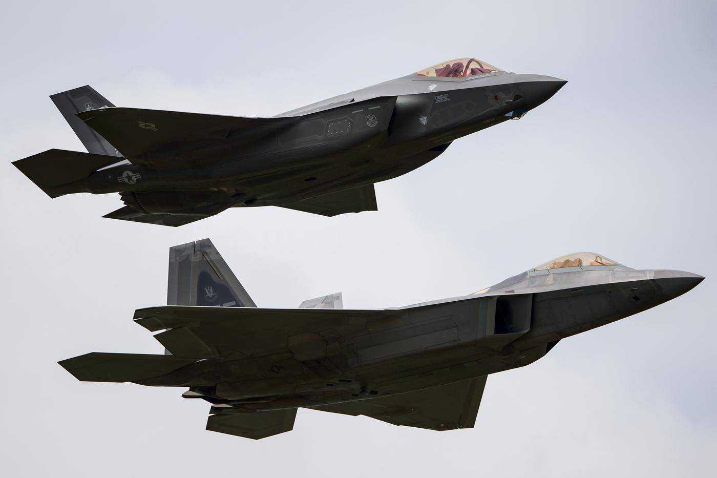 与歼20交手后，F35B获台媒夸赞，称对大陆威胁很大，美专家泼冷水_美国_美军_航母