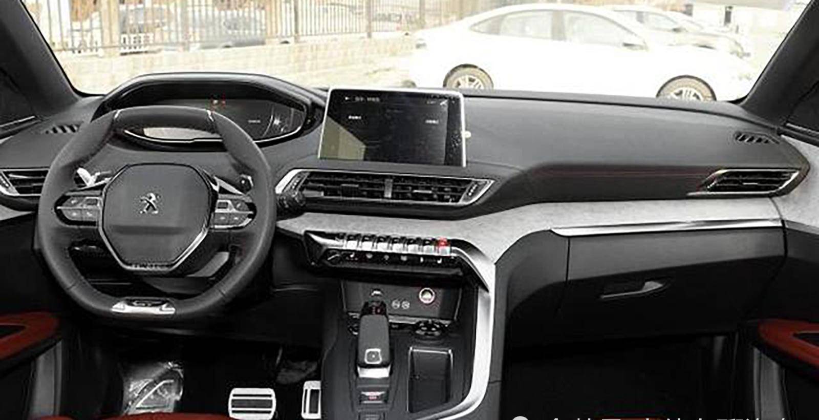 标致紧凑SUV，1.8T＋8AT，车宽1850mm，法系车真的不香吗？_搜狐汽车_搜狐网