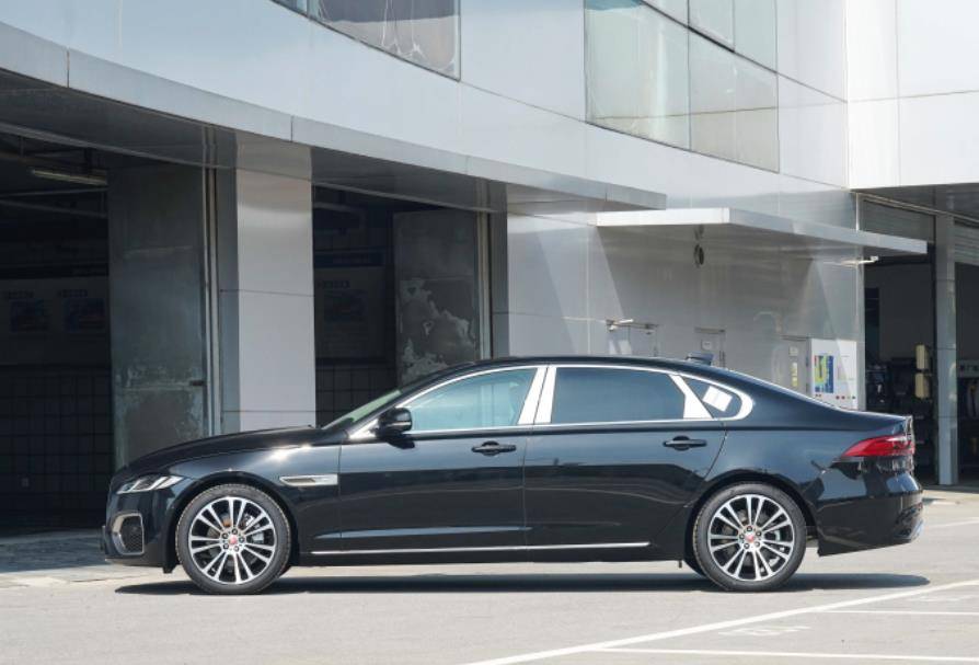 3月24上市，捷豹XFL改款归来，换搭第三代采埃孚8AT，39.98万_搜狐汽车_搜狐网