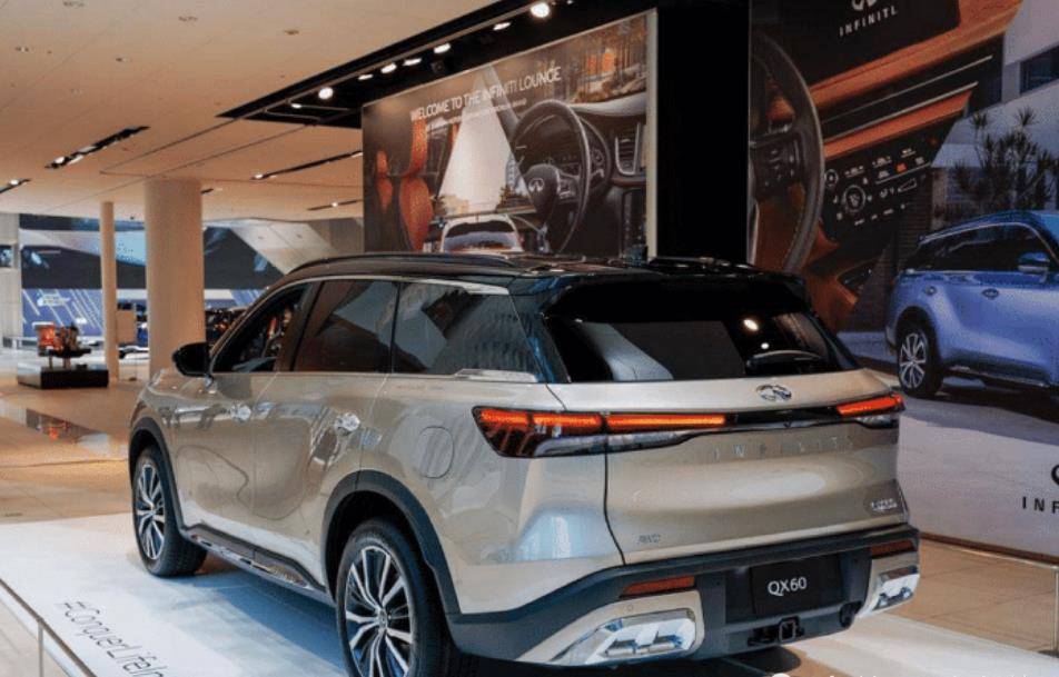 新“英菲尼迪QX60”进店，内饰迎来华丽转身，换9AT变速箱！_搜狐汽车_搜狐网