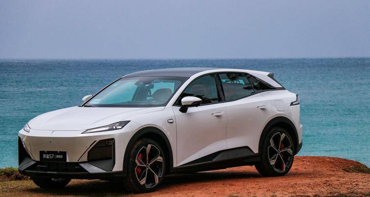 面面俱到，30万级价值体验，试驾深蓝S7_搜狐汽车_搜狐网