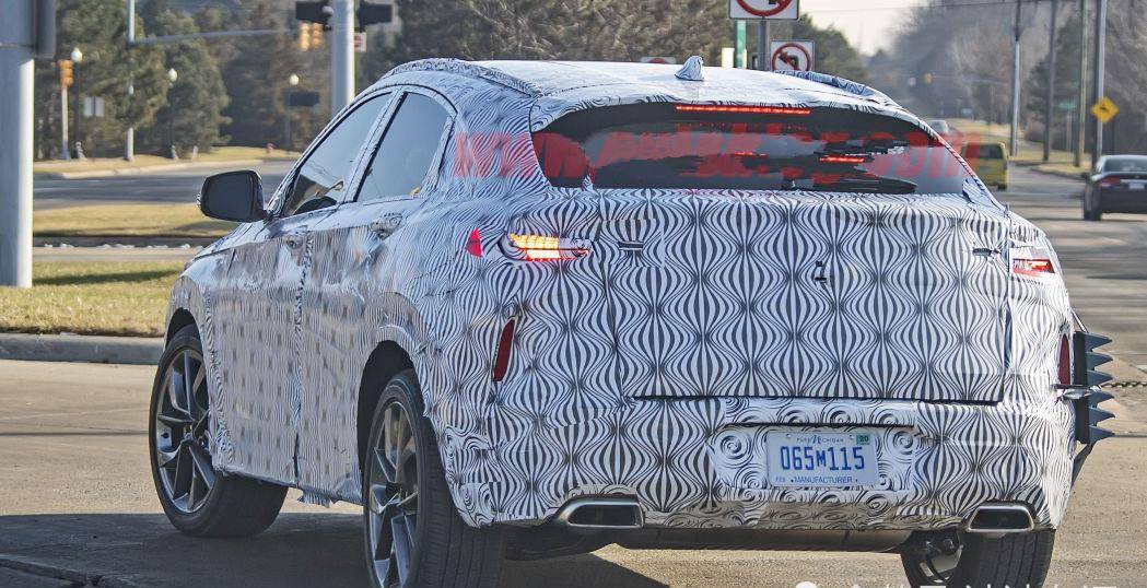 英菲尼迪QX55轿跑SUV路试谍照曝光，搭载2.0T可变压缩比发动机_搜狐汽车_搜狐网