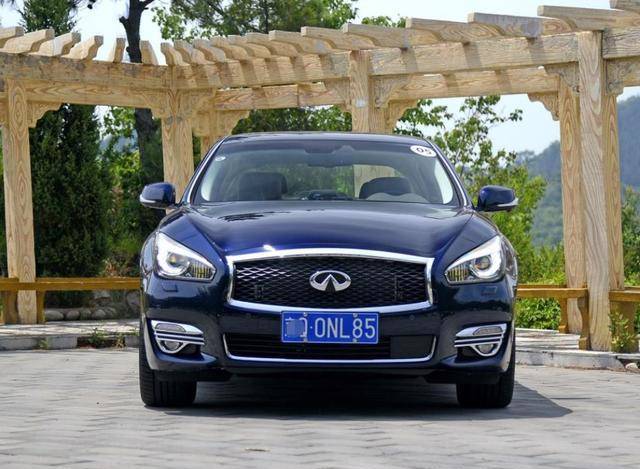 优雅的绅士 试驾英菲尼迪Q70L 进口＋V6发动机为何卖不动_搜狐汽车_搜狐网