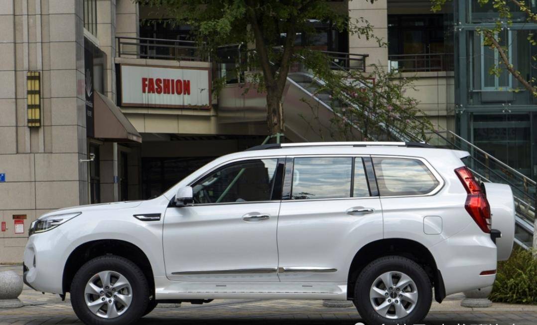 哈弗H9遇上荣威RX8，中配价能买RX8顶配，23万花得值吗？_搜狐汽车_搜狐网