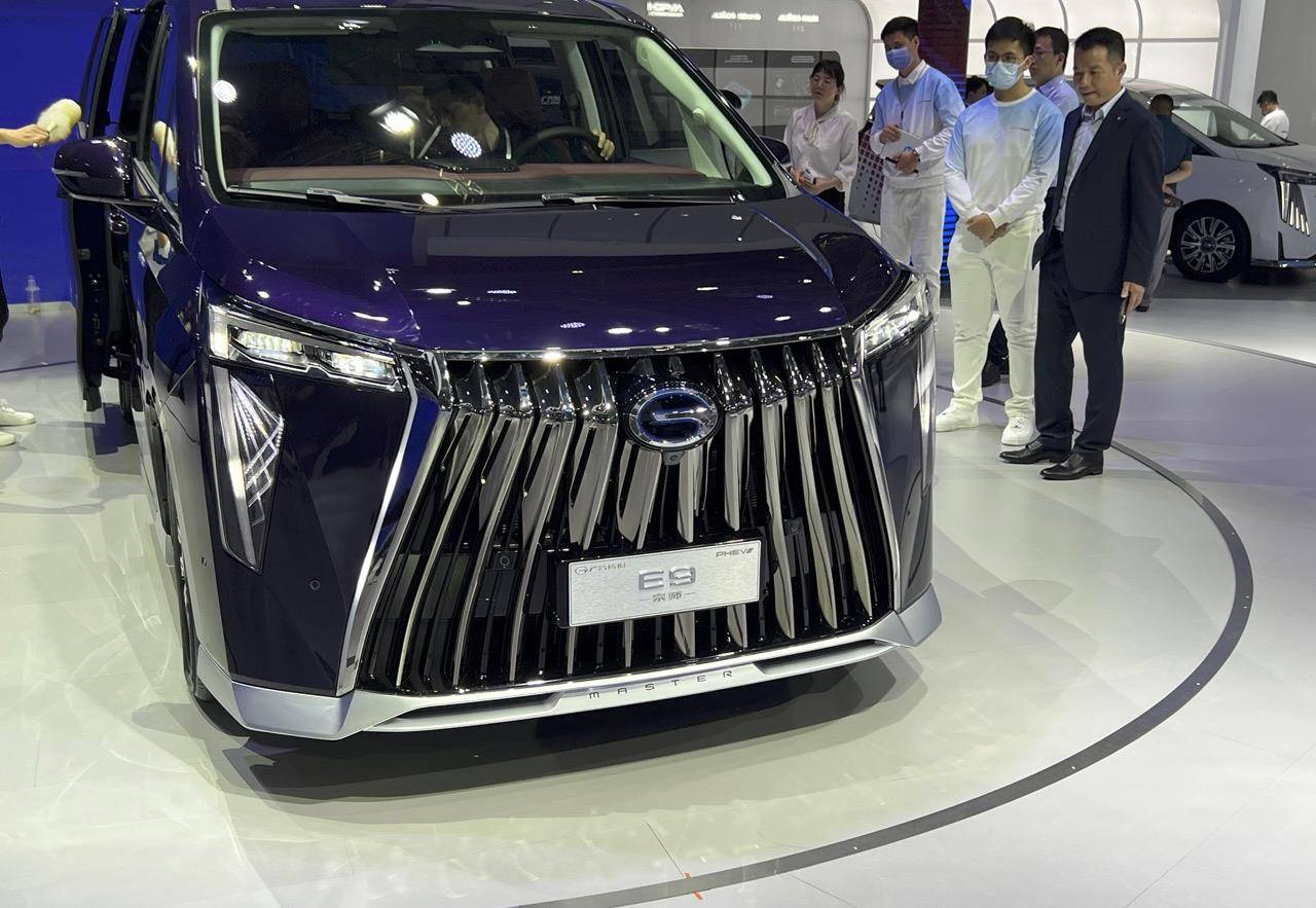 传祺首款插混MPV，油耗低至6L左右！你还看腾势D9？_搜狐汽车_搜狐网