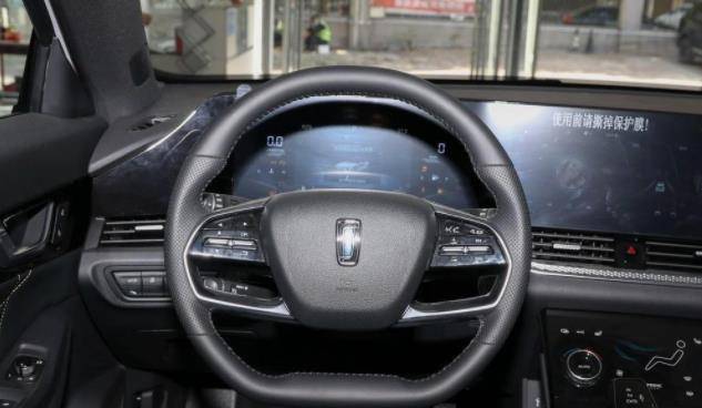 12万级买2.0T+6AT，奔腾B70S，扭矩340Nm的轿跑SUV_搜狐汽车_搜狐网