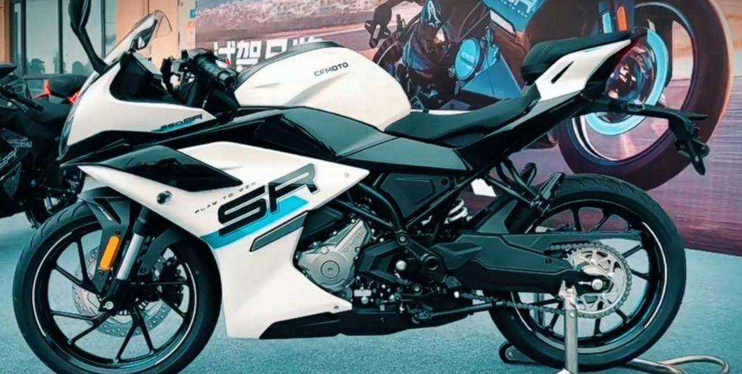 搞了半天原来是2023款250SR，新车外观变化挺大！_搜狐汽车_搜狐网