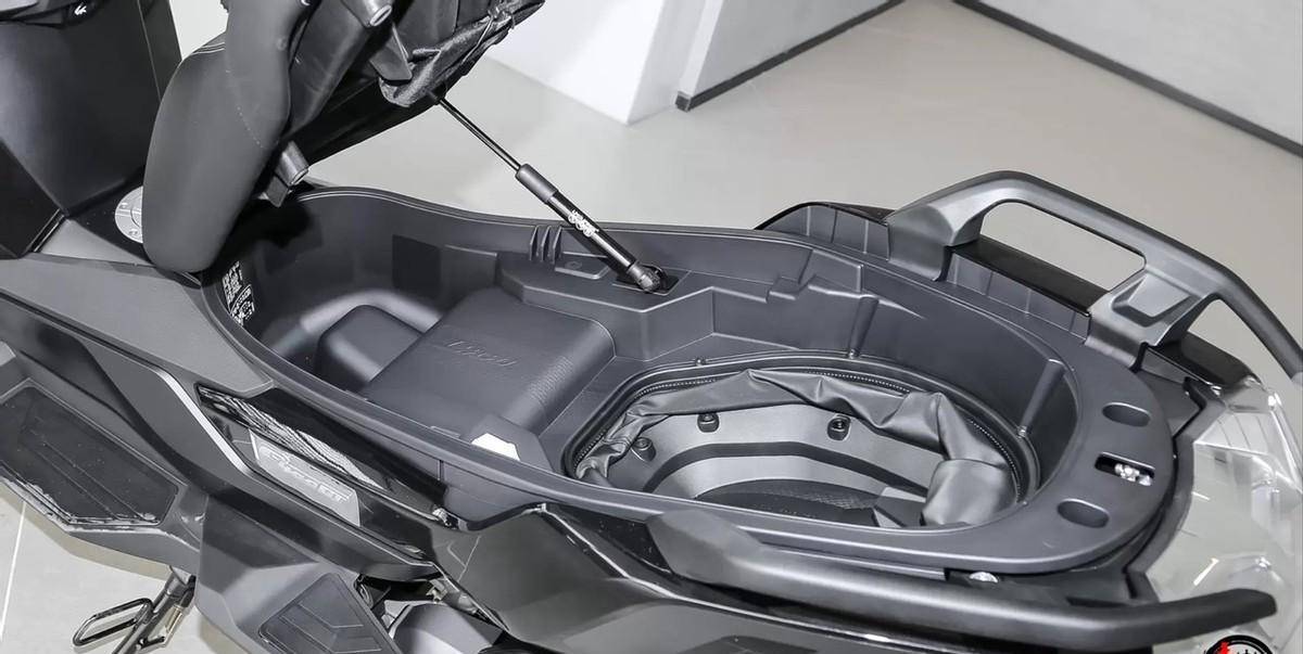 资讯｜踏板界的奢侈品：宝马C400GT升级加价，售价85900元起_搜狐汽车_搜狐网