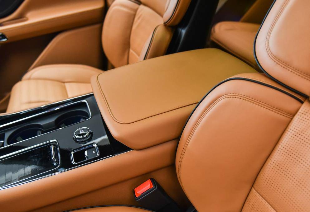 中大型豪华SUV的“搅局者”，全系3.0T双涡轮＋10AT，配四驱系统_搜狐汽车_搜狐网