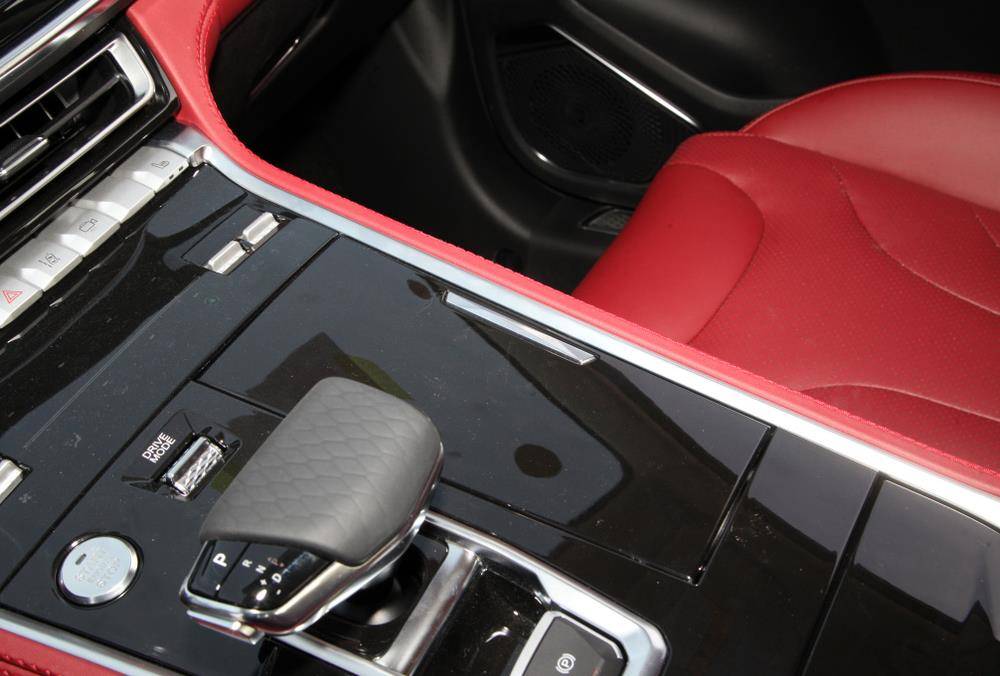 长安颜值派SUV，溜背线条不输宝马X4！233马力配8AT_搜狐汽车_搜狐网