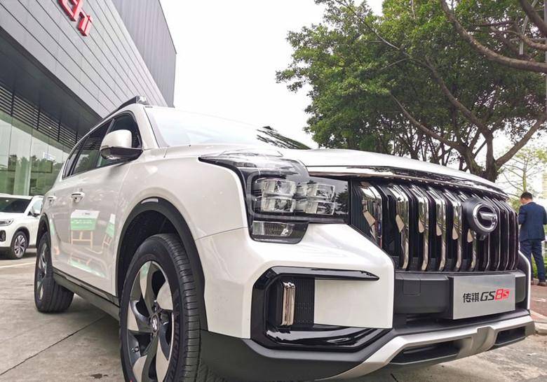 全新广汽传祺GS8S相继到店，前脸凶悍，车长4米74，可榨出252马力_搜狐汽车_搜狐网
