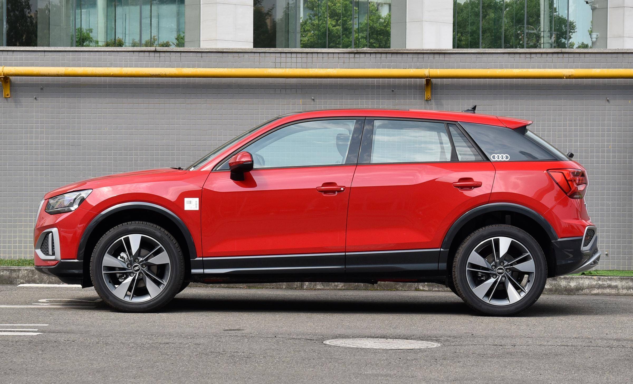 奥迪Q2L打响价格战，优惠近7万，综合油耗6L，这次够诚意吗？_搜狐汽车_搜狐网