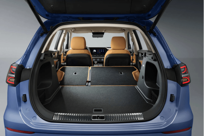 换252马力高功发动机，升级8AT，油耗降低，新款红旗HS5售价不变_搜狐汽车_搜狐网