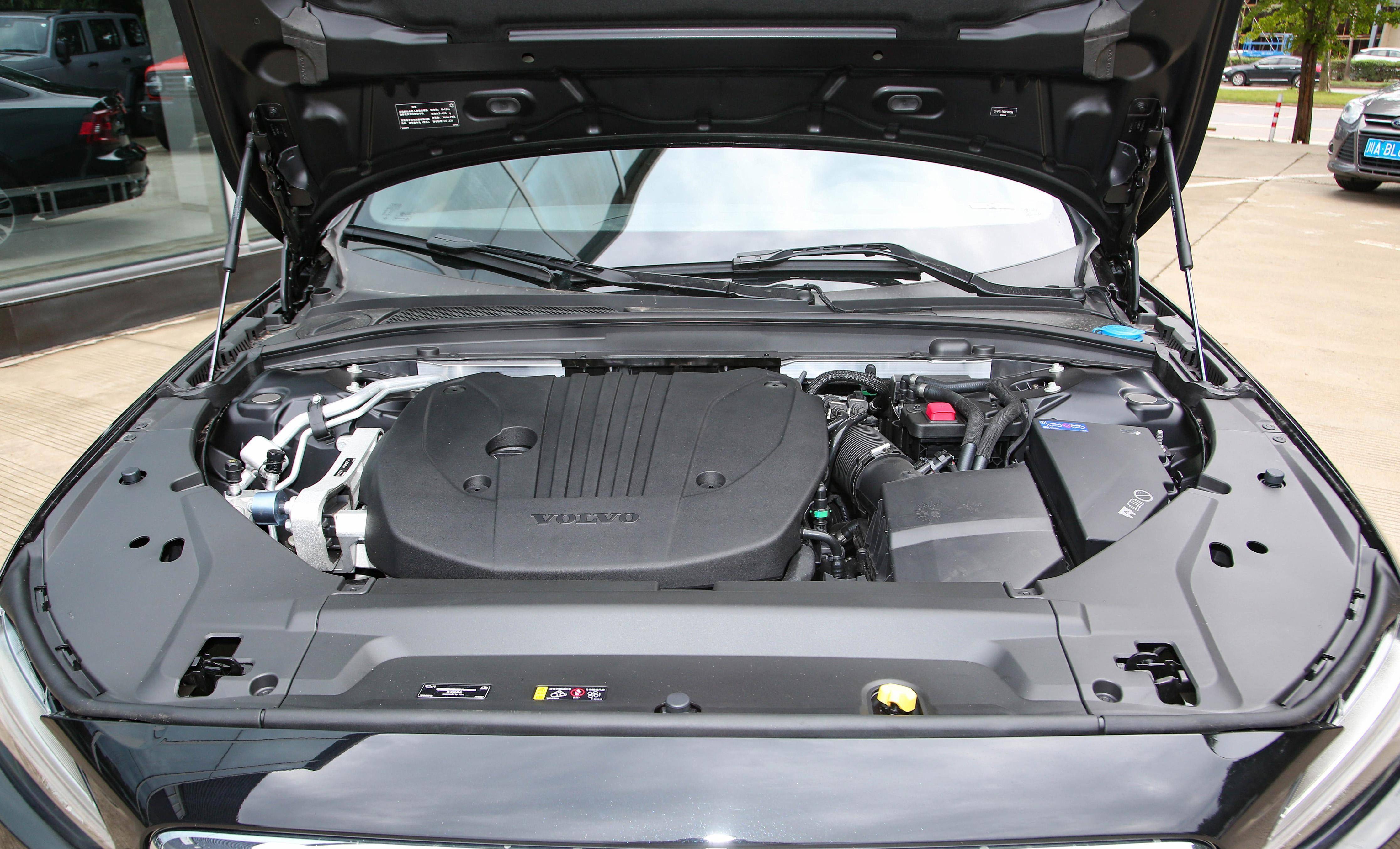 沃尔沃又大降价了，配250马力+8AT，档次不输5系，实拍沃尔沃S90_搜狐汽车_搜狐网