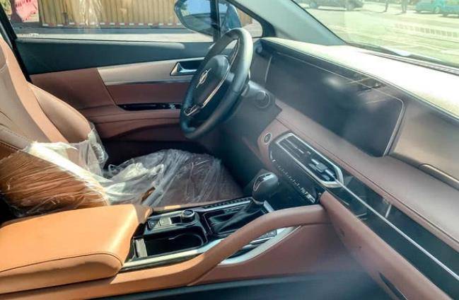 又一国产MPV来了，“玛莎”前脸，内饰豪华，1.6T大马力_搜狐汽车_搜狐网